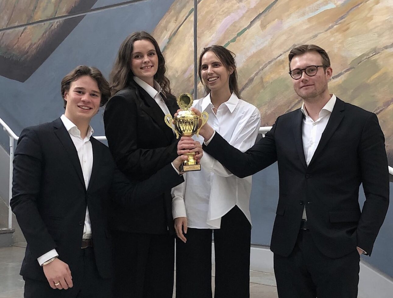 CBS International Case Teams - Copenhagen School of Entrepreneurship