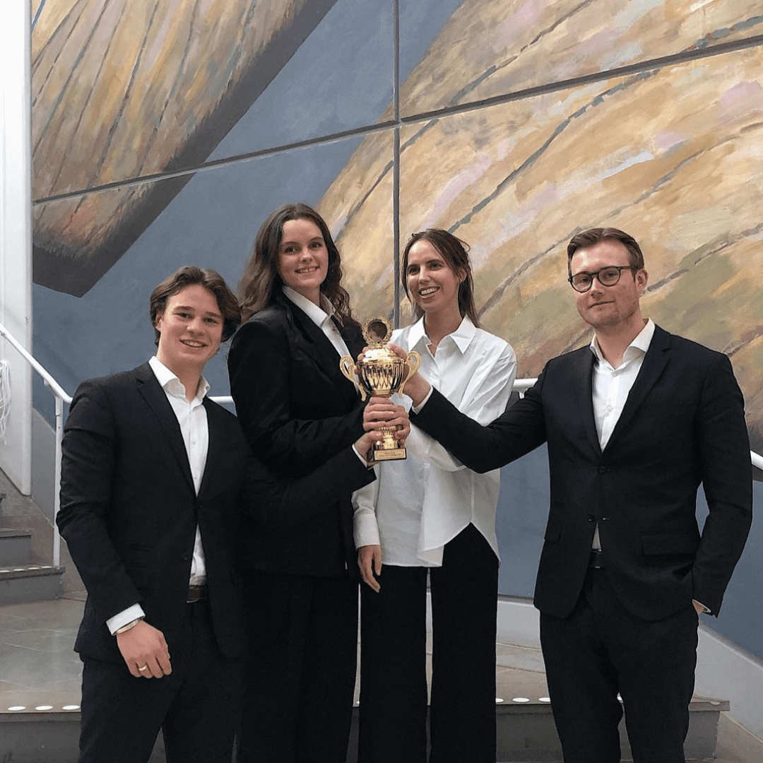 CBS International Case Teams - Copenhagen School of Entrepreneurship